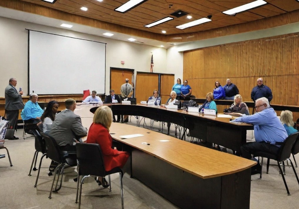 School Board Fires Member for ‘Nazi Salute’ (Video) – True News Media