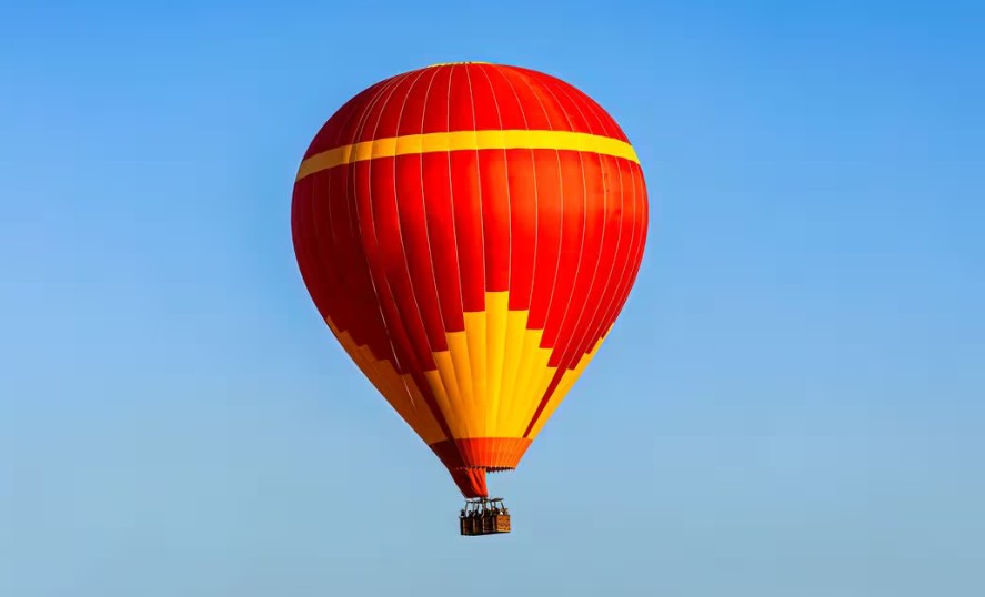 Man Dies After Falling from Hot Air Balloon and Landing in Backyard ...